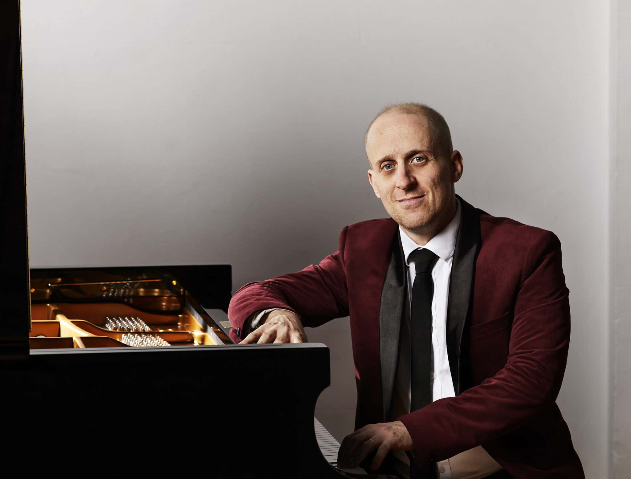 About Simon Tedeschi AM